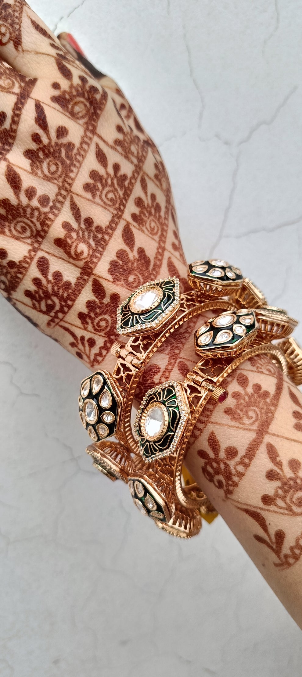 Heer Bangles – Anantaya By Mani
